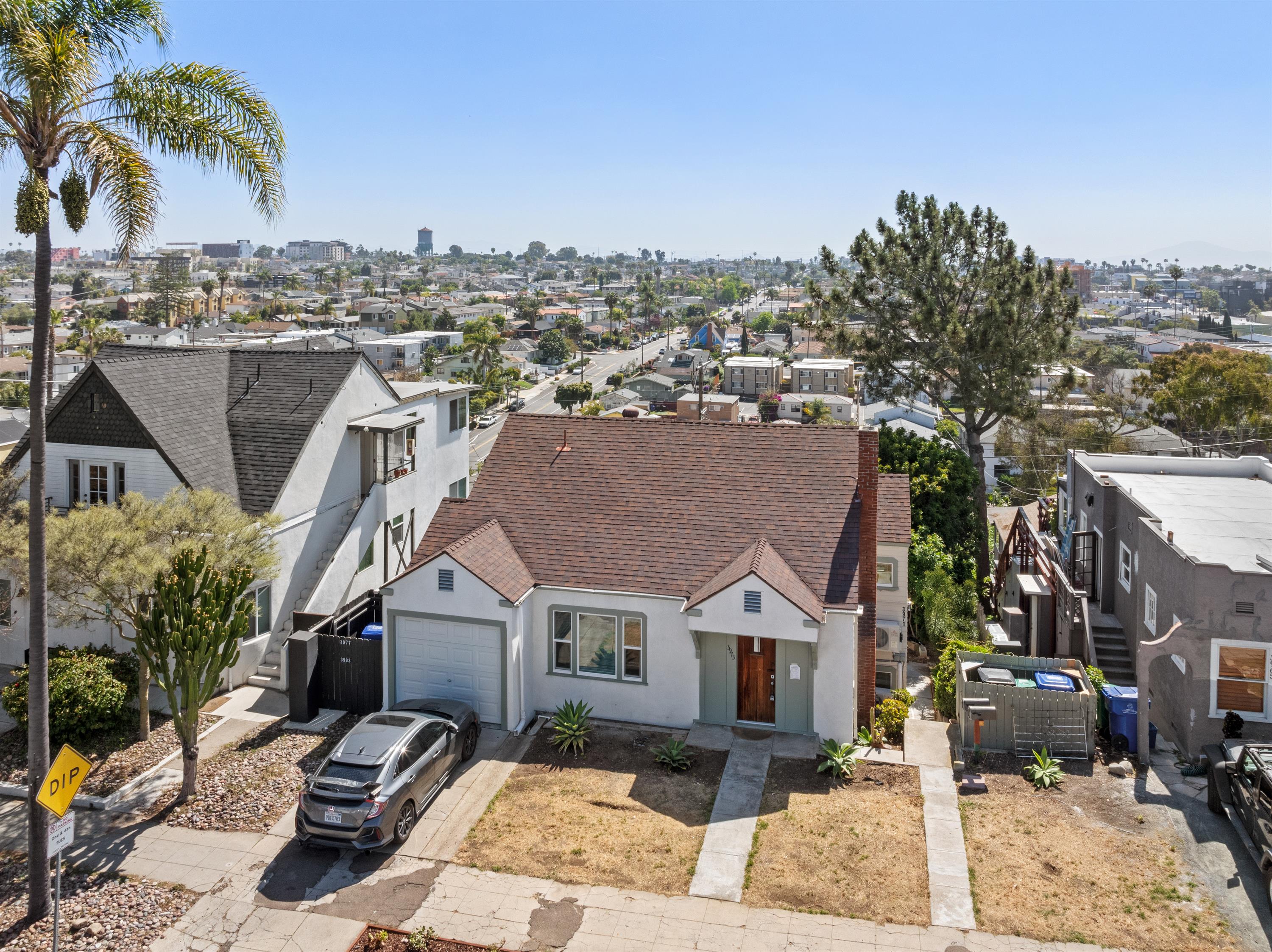 Home [skylightsandiego.managebuilding.com]